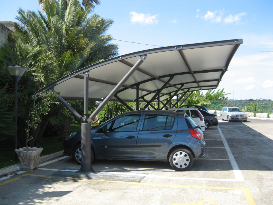 Progettazione carport e parcheggi per auto - Pergotenda® Corradi